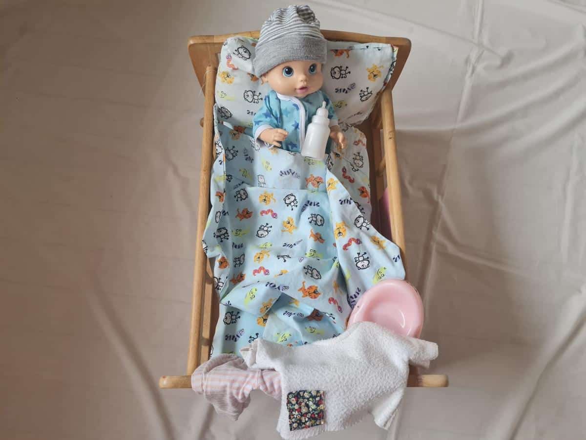 Hape wooden rocking cradle / cot set